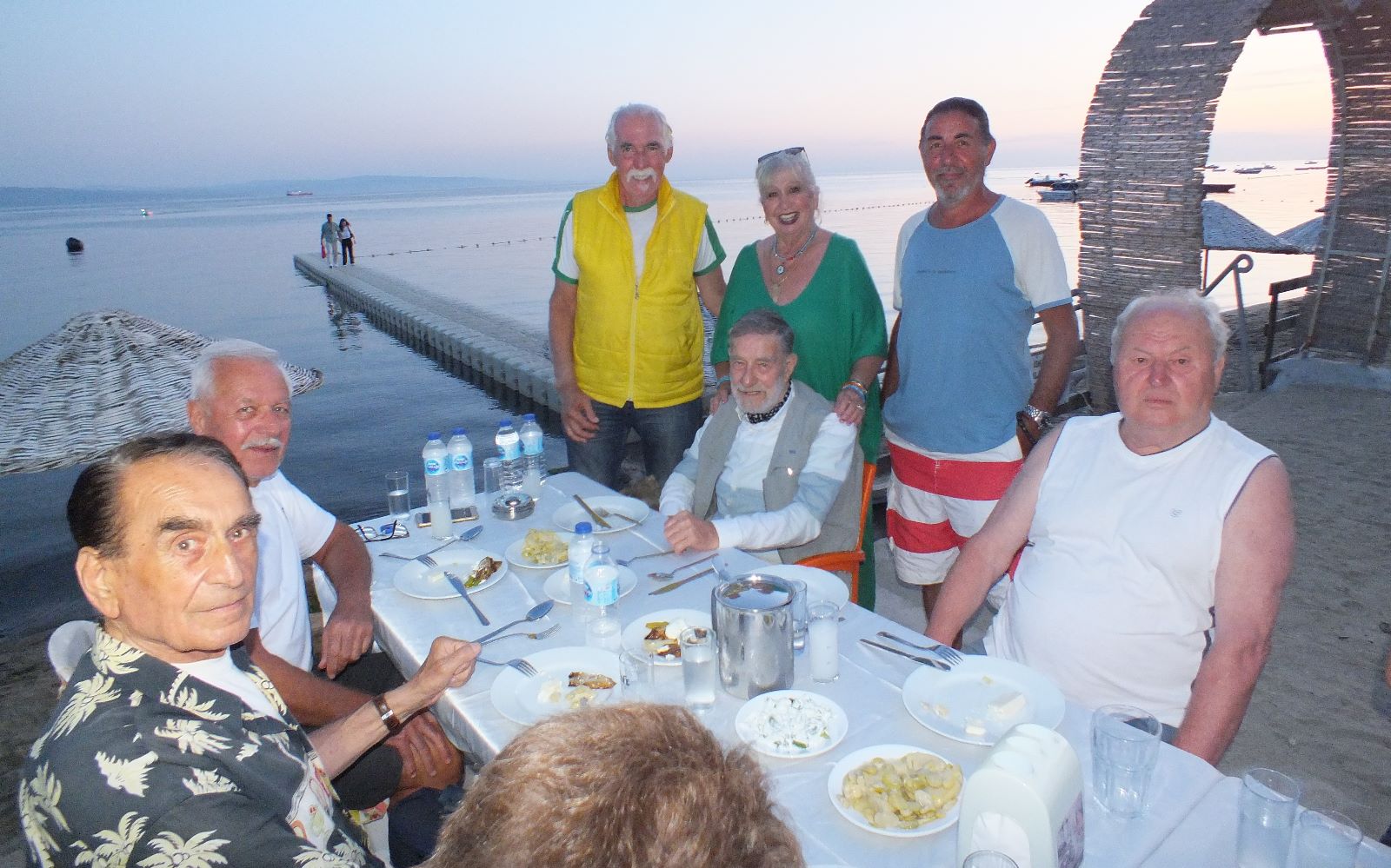 Recep Kaymak’a Erdek’te yaş günü kutlaması