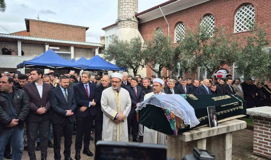 Patlamada hayatını kaybeden 21 yaşındaki Tuğba Demir son yolculuğuna ...